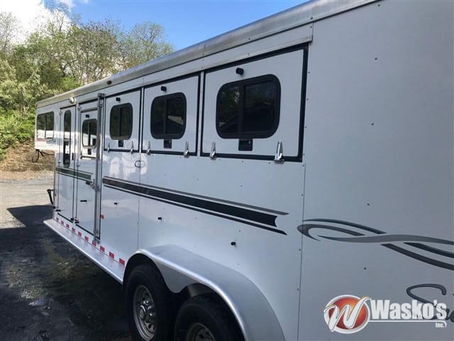 2005-Sundowner-Sunlite-727-4-Horse-Slant-w/Dressing-Room - Wasko's Inc.